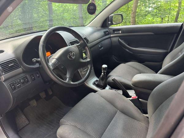 Grey Toyota Avensis 2007 in Vilnius, with an engine capacity of 2.00 L and mileage of 276 thousand km for 2350 €, photo 8 on AUTOMOTO.COM.LV