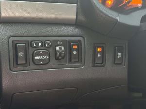 Pelēks Toyota Avensis 2007 Viļņa, ar dzinēja tilpumu 2.00 L un nobraukumu 276 tūkst. km par 2350 €, foto 14 vietnē AUTOMOTO.COM.LV