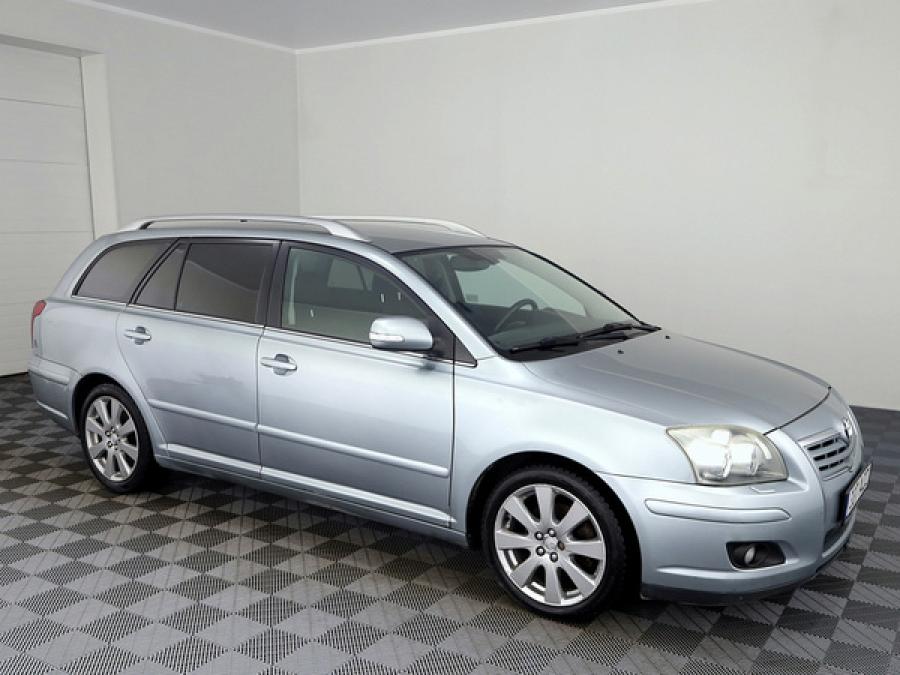 Pelēks Toyota Avensis 2007 Tallina, ar dzinēja tilpumu 2.00 L un nobraukumu 338 tūkst. km par 1499 €, foto 1 vietnē AUTOMOTO.COM.LV