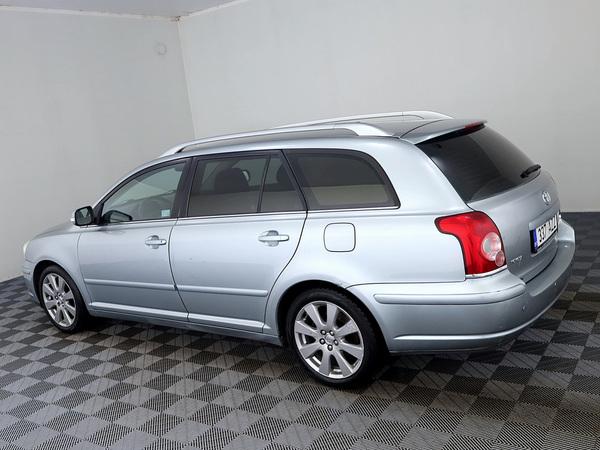 Pelēks Toyota Avensis 2007 Tallina, ar dzinēja tilpumu 2.00 L un nobraukumu 338 tūkst. km par 1499 €, foto 4 vietnē AUTOMOTO.COM.LV