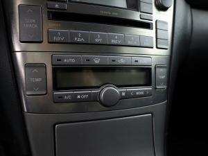Pelēks Toyota Avensis 2007 Tallina, ar dzinēja tilpumu 2.00 L un nobraukumu 338 tūkst. km par 1499 €, foto 17 vietnē AUTOMOTO.COM.LV