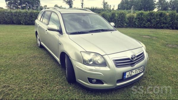 Grey Toyota Avensis 2007 in Dobele, with an engine capacity of 2.20 L and mileage of 329 thousand km for 2600 €, photo 1 on AUTOMOTO.COM.LV
