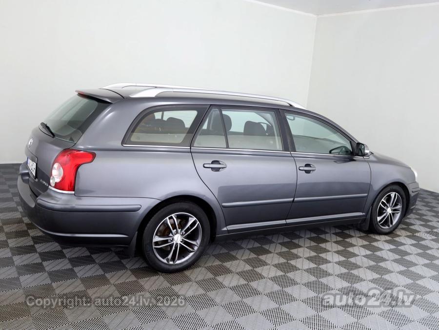 Pelēks Toyota Avensis 2007 Tallina, ar dzinēja tilpumu 2.00 L un nobraukumu 259 tūkst. km par 1499 €, foto 4 vietnē AUTOMOTO.COM.LV