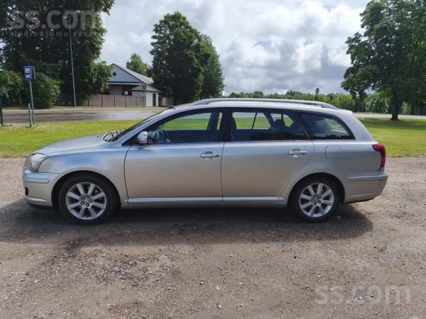 Grey Toyota Avensis 2007 in Preili, with an engine capacity of 2.00 L and mileage of 325 thousand km for 1500 €, photo 3 on AUTOMOTO.COM.LV