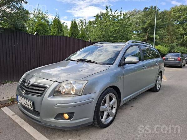Pelēks Toyota Avensis 2007 Rīga, ar dzinēja tilpumu 2.20 L un nobraukumu 378 tūkst. km par 1680 €, foto 1 vietnē AUTOMOTO.COM.LV