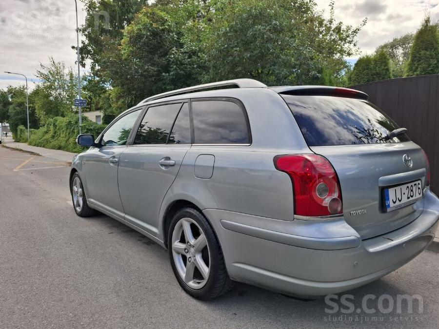 Pelēks Toyota Avensis 2007 Rīga, ar dzinēja tilpumu 2.20 L un nobraukumu 378 tūkst. km par 1680 €, foto 5 vietnē AUTOMOTO.COM.LV