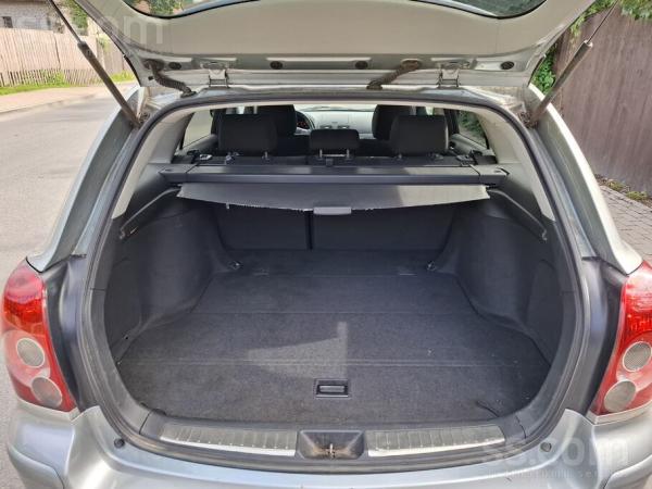 Pelēks Toyota Avensis 2007 Rīga, ar dzinēja tilpumu 2.20 L un nobraukumu 378 tūkst. km par 1680 €, foto 10 vietnē AUTOMOTO.COM.LV