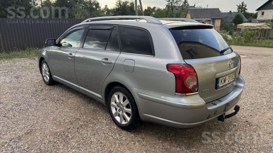 Pelēks Toyota Avensis 2007 Rēzekne, ar dzinēja tilpumu 2.20 L un nobraukumu 0 tūkst. km par 2450 €, foto 4 vietnē AUTOMOTO.COM.LV