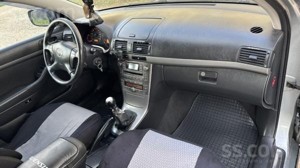 Pelēks Toyota Avensis 2007 Rēzekne, ar dzinēja tilpumu 2.20 L un nobraukumu 0 tūkst. km par 2450 €, foto 10 vietnē AUTOMOTO.COM.LV