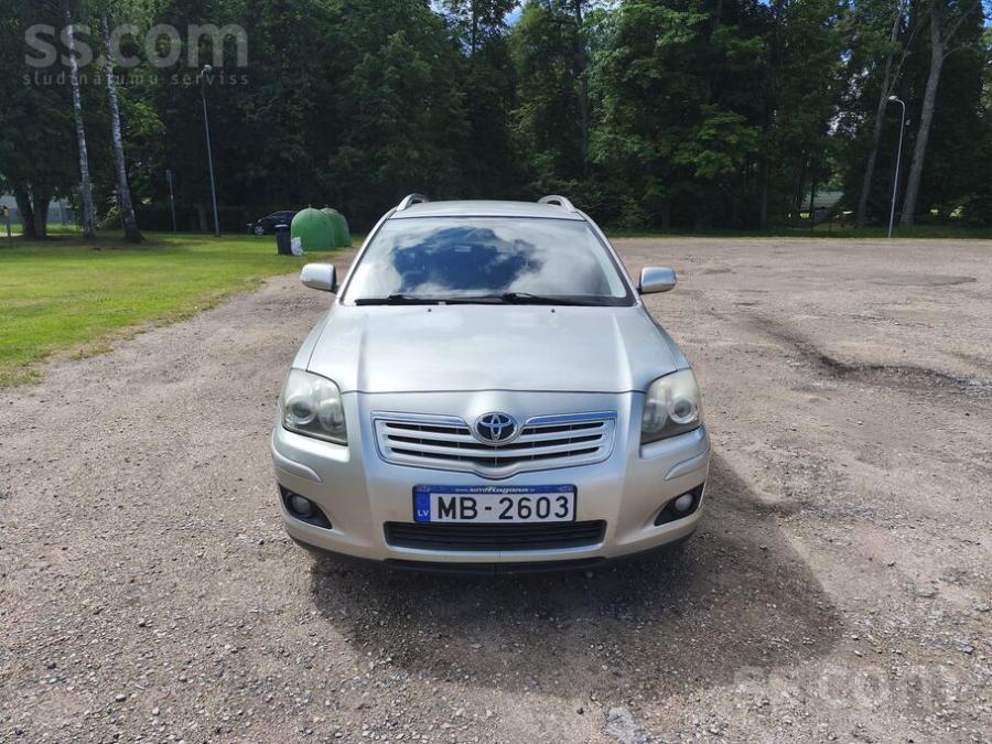 Серый Тойота Авенсис 2007 в Прейли, объемом двигателя 2.00 л и пробегом 325 тыс. км за 1300 €, фото 3 на AUTOMOTO.COM.LV