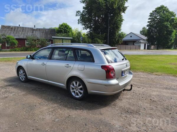 Grey Toyota Avensis 2007 in Preili, with an engine capacity of 2.00 L and mileage of 325 thousand km for 1300 €, photo 5 on AUTOMOTO.COM.LV