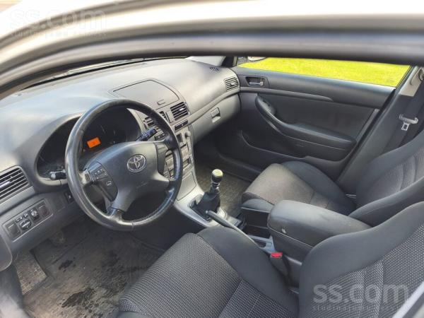 Grey Toyota Avensis 2007 in Preili, with an engine capacity of 2.00 L and mileage of 325 thousand km for 1300 €, photo 8 on AUTOMOTO.COM.LV