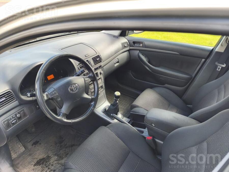 Серый Тойота Авенсис 2007 в Прейли, объемом двигателя 2.00 л и пробегом 325 тыс. км за 1300 €, фото 9 на AUTOMOTO.COM.LV