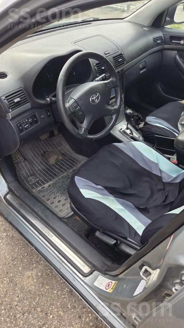 Pelēks Toyota Avensis 2007 Madona, ar dzinēja tilpumu 2.40 L un nobraukumu 424 tūkst. km par 1500 €, foto 3 vietnē AUTOMOTO.COM.LV