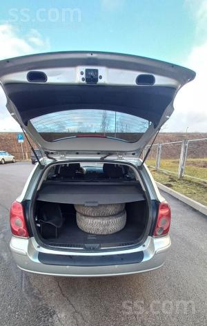 Pelēks Toyota Avensis 2007 Daugavpils, ar dzinēja tilpumu 2.00 L un nobraukumu 284 tūkst. km par 2499 €, foto 6 vietnē AUTOMOTO.COM.LV