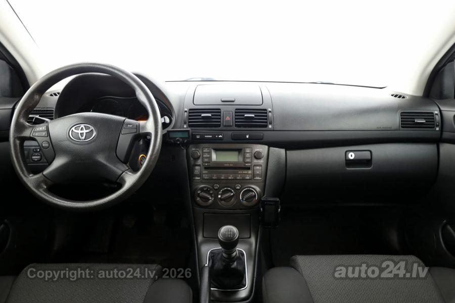 Pelēks Toyota Avensis 2007 Tallina, ar dzinēja tilpumu 2.00 L un nobraukumu 307 tūkst. km par 1799 €, foto 6 vietnē AUTOMOTO.COM.LV