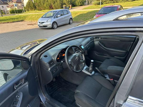 Grey Toyota Avensis 2007 in Klaipeda, with an engine capacity of 2.00 L and mileage of 345 thousand km for 1050 €, photo 5 on AUTOMOTO.COM.LV