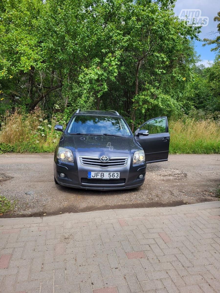 Grey Toyota Avensis 2007 in Vilnius, with an engine capacity of 2.00 L and mileage of 331 thousand km for 2800 €, photo 1 on AUTOMOTO.COM.LV