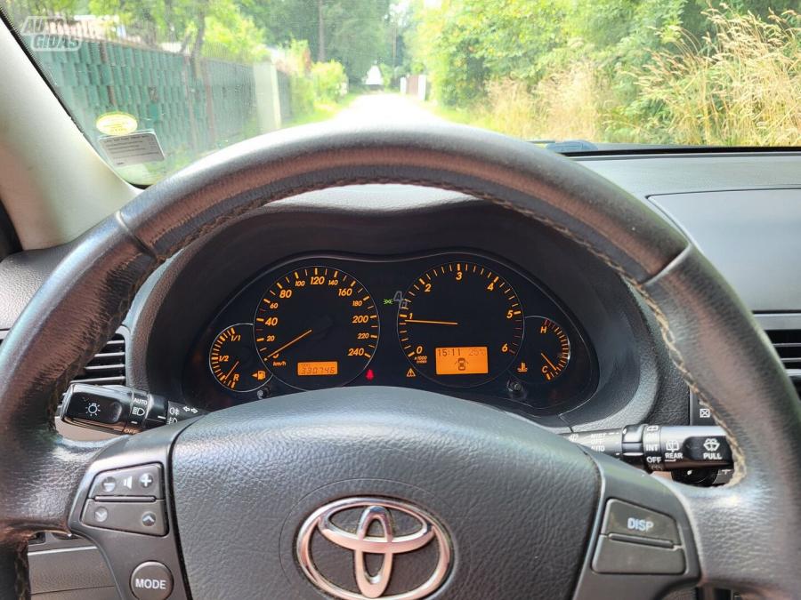Grey Toyota Avensis 2007 in Vilnius, with an engine capacity of 2.00 L and mileage of 331 thousand km for 2800 €, photo 11 on AUTOMOTO.COM.LV