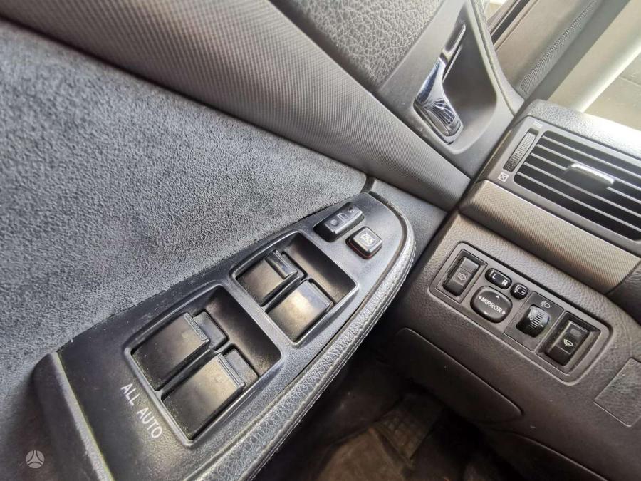 Pelēks Toyota Avensis 2007 Viļņa, ar dzinēja tilpumu 1.79 L un nobraukumu 400 tūkst. km par 1600 €, foto 18 vietnē AUTOMOTO.COM.LV