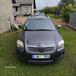 Grey Toyota Avensis 2007 in Svencionys, with an engine capacity of 2.23 L and mileage of 261 thousand km for 2300 €, photo  on AUTOMOTO.COM.LV