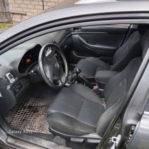 Pelēks Toyota Avensis 2007 Švenčionys, ar dzinēja tilpumu 2.23 L un nobraukumu 261 tūkst. km par 2300 €, foto 5 vietnē AUTOMOTO.COM.LV