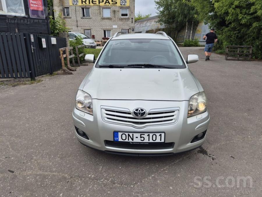 Pelēks Toyota Avensis 2007 Rīga, ar dzinēja tilpumu 2.00 L un nobraukumu 291 tūkst. km par 2590 €, foto 4 vietnē AUTOMOTO.COM.LV