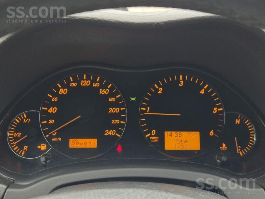 Pelēks Toyota Avensis 2007 Rīga, ar dzinēja tilpumu 2.00 L un nobraukumu 291 tūkst. km par 2590 €, foto 17 vietnē AUTOMOTO.COM.LV