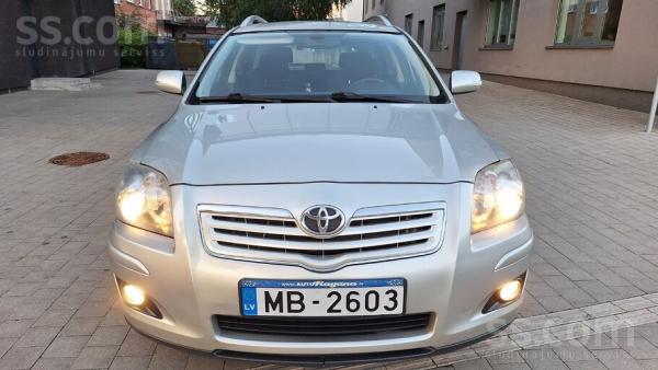 Grey Toyota Avensis 2007 in Daugavpils, with an engine capacity of 2.00 L and mileage of 325 thousand km for 2200 €, photo 3 on AUTOMOTO.COM.LV