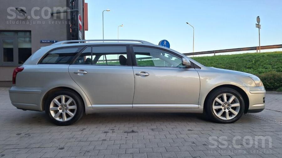 Grey Toyota Avensis 2007 in Daugavpils, with an engine capacity of 2.00 L and mileage of 325 thousand km for 2200 €, photo 8 on AUTOMOTO.COM.LV