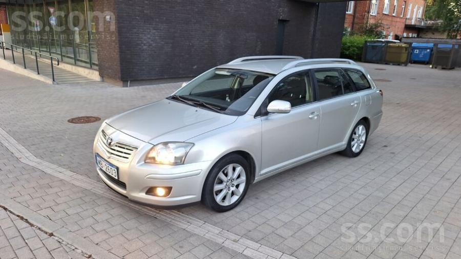 Grey Toyota Avensis 2007 in Daugavpils, with an engine capacity of 2.00 L and mileage of 325 thousand km for 2200 €, photo 9 on AUTOMOTO.COM.LV