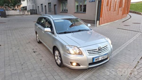 Grey Toyota Avensis 2007 in Daugavpils, with an engine capacity of 2.00 L and mileage of 325 thousand km for 2200 €, photo 9 on AUTOMOTO.COM.LV