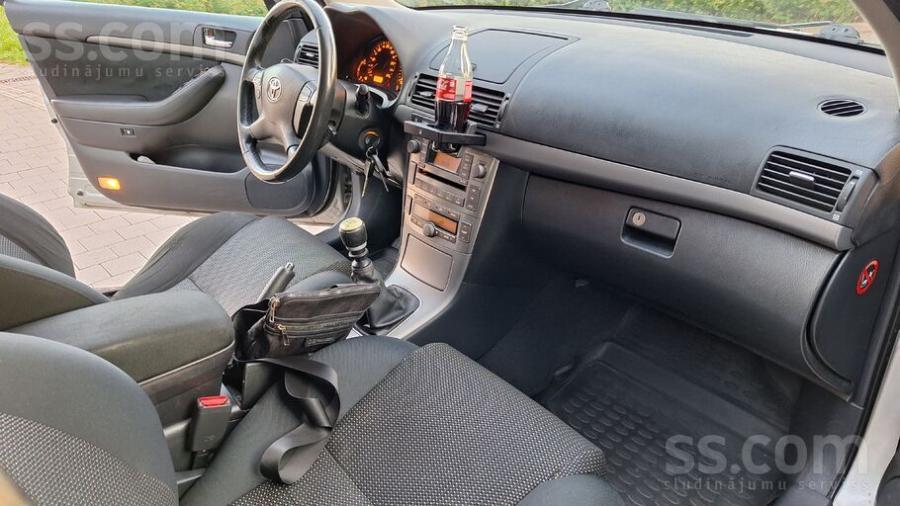 Grey Toyota Avensis 2007 in Daugavpils, with an engine capacity of 2.00 L and mileage of 325 thousand km for 2200 €, photo 13 on AUTOMOTO.COM.LV