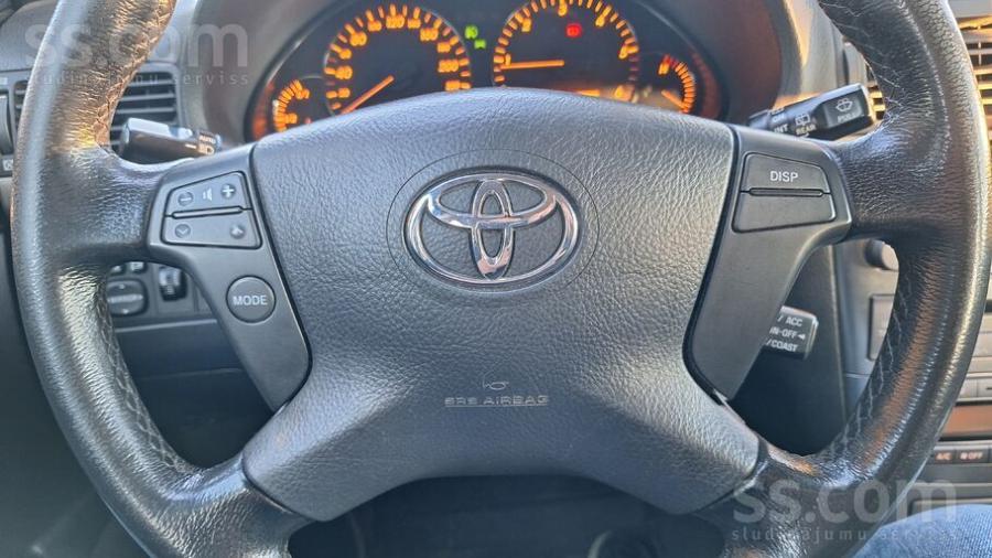 Grey Toyota Avensis 2007 in Daugavpils, with an engine capacity of 2.00 L and mileage of 325 thousand km for 2200 €, photo 16 on AUTOMOTO.COM.LV