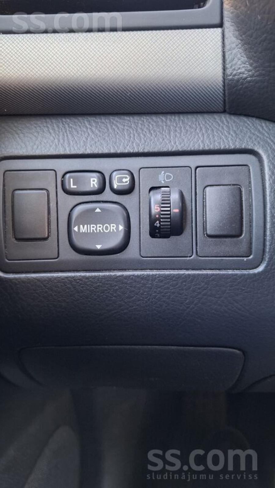 Grey Toyota Avensis 2007 in Daugavpils, with an engine capacity of 2.00 L and mileage of 325 thousand km for 2200 €, photo 18 on AUTOMOTO.COM.LV