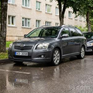 Pelēks Toyota Avensis 2007 Ogre, ar dzinēja tilpumu 2.20 L un nobraukumu 370 tūkst. km par 2390 €, foto  vietnē AUTOMOTO.COM.LV