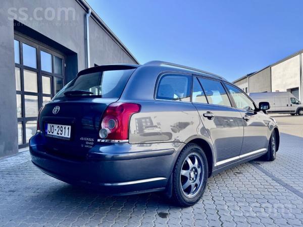 Серый Тойота Авенсис 2007 в Кулдига, объемом двигателя 2.00 л и пробегом 297 тыс. км за 1950 €, фото 4 на AUTOMOTO.COM.LV