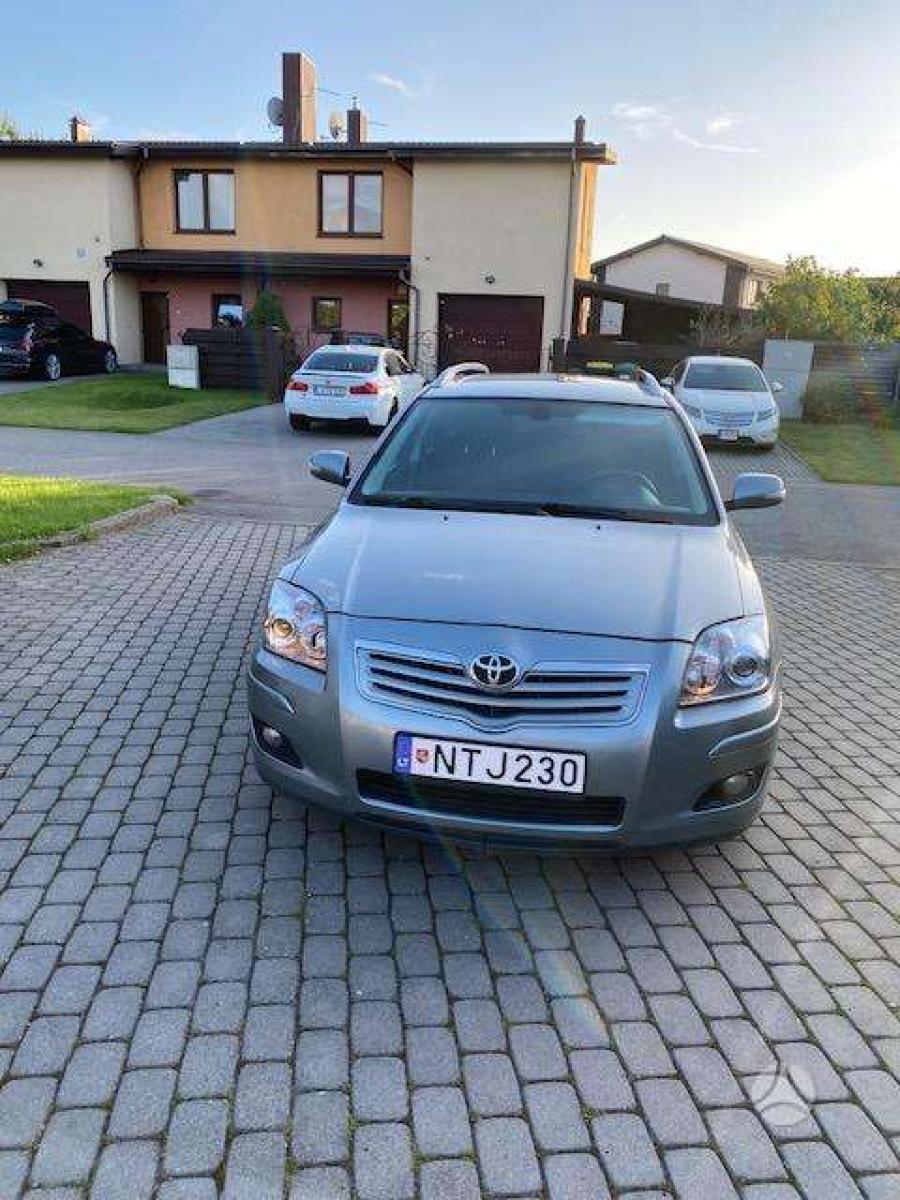 Серый Тойота Авенсис 2007 в Клайпеда, объемом двигателя 2.00 л и пробегом 461 тыс. км за 1800 €, фото 3 на AUTOMOTO.COM.LV
