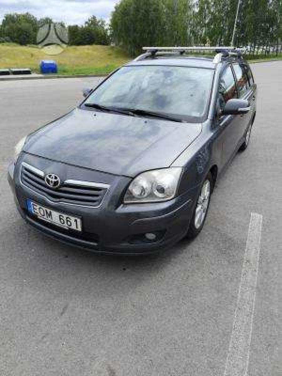 Серый Тойота Авенсис 2007 в Вильнюс, объемом двигателя 2.00 л и пробегом 533 тыс. км за 1200 €, фото 1 на AUTOMOTO.COM.LV