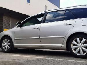 Grey Toyota Avensis 2007 in Vilnius, with an engine capacity of 1.80 L and mileage of 400 thousand km for 1450 €, photo 16 on AUTOMOTO.COM.LV