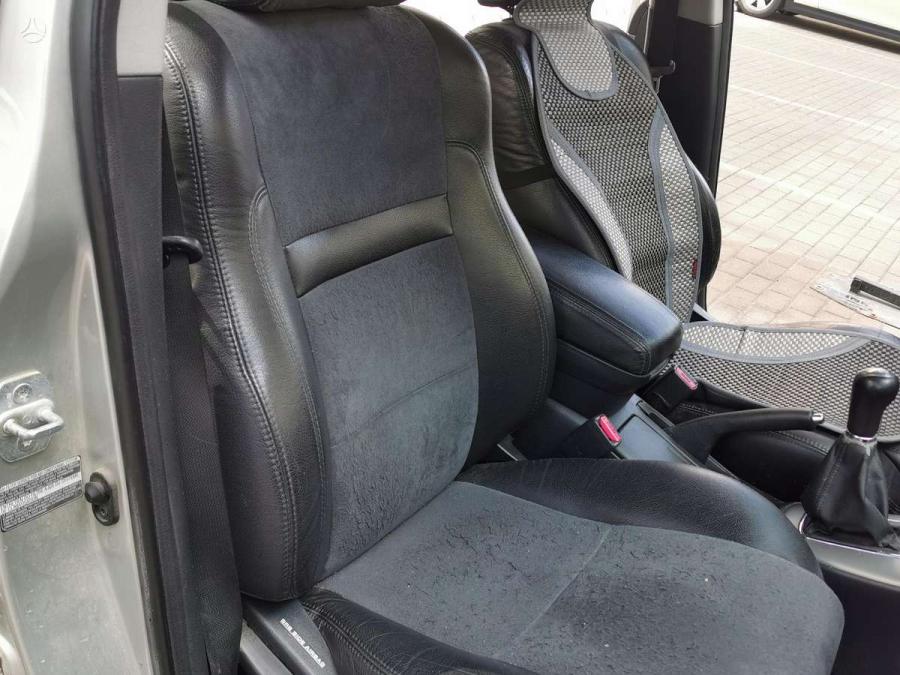 Grey Toyota Avensis 2007 in Vilnius, with an engine capacity of 1.80 L and mileage of 400 thousand km for 1450 €, photo 21 on AUTOMOTO.COM.LV