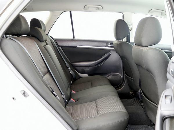 Серый Тойота Авенсис 2007 в Таллин, объемом двигателя 2.20 л и пробегом 346 тыс. км за 1099 €, фото 7 на AUTOMOTO.COM.LV