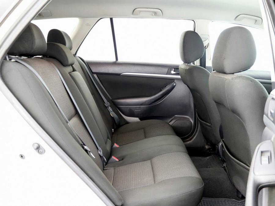 Серый Тойота Авенсис 2007 в Таллин, объемом двигателя 2.20 л и пробегом 346 тыс. км за 1099 €, фото 17 на AUTOMOTO.COM.LV