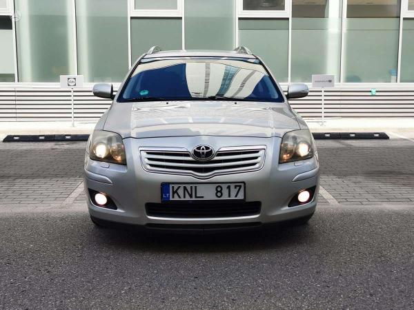 Pelēks Toyota Avensis 2007 Viļņa, ar dzinēja tilpumu 1.79 L un nobraukumu 400 tūkst. km par 1300 €, foto 3 vietnē AUTOMOTO.COM.LV