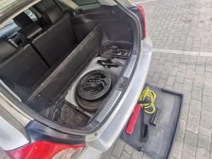 Grey Toyota Avensis 2007 in Vilnius, with an engine capacity of 1.79 L and mileage of 400 thousand km for 1300 €, photo 14 on AUTOMOTO.COM.LV