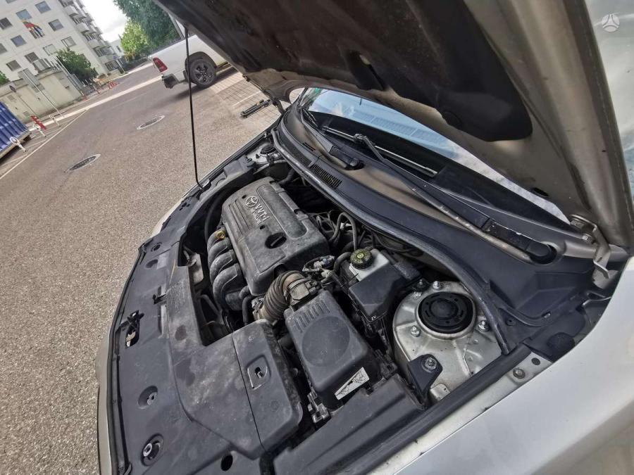 Grey Toyota Avensis 2007 in Vilnius, with an engine capacity of 1.79 L and mileage of 400 thousand km for 1300 €, photo 15 on AUTOMOTO.COM.LV