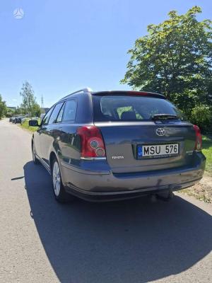 Pelēks Toyota Avensis 2007 Kauņa, ar dzinēja tilpumu 2.00 L un nobraukumu 293 tūkst. km par 1730 €, foto 4 vietnē AUTOMOTO.COM.LV