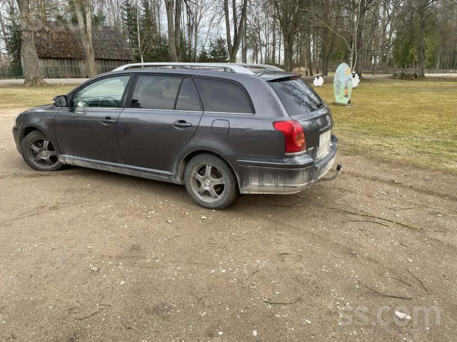 Серый Тойота Авенсис 2007 в Цесис, объемом двигателя 2.00 л и пробегом 347 тыс. км за 750 €, фото 3 на AUTOMOTO.COM.LV