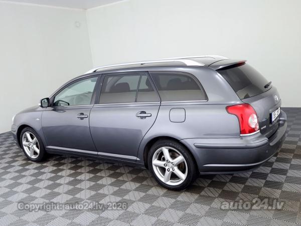 Pelēks Toyota Avensis 2007 Tallina, ar dzinēja tilpumu 2.20 L un nobraukumu 208 tūkst. km par 1799 €, foto 4 vietnē AUTOMOTO.COM.LV