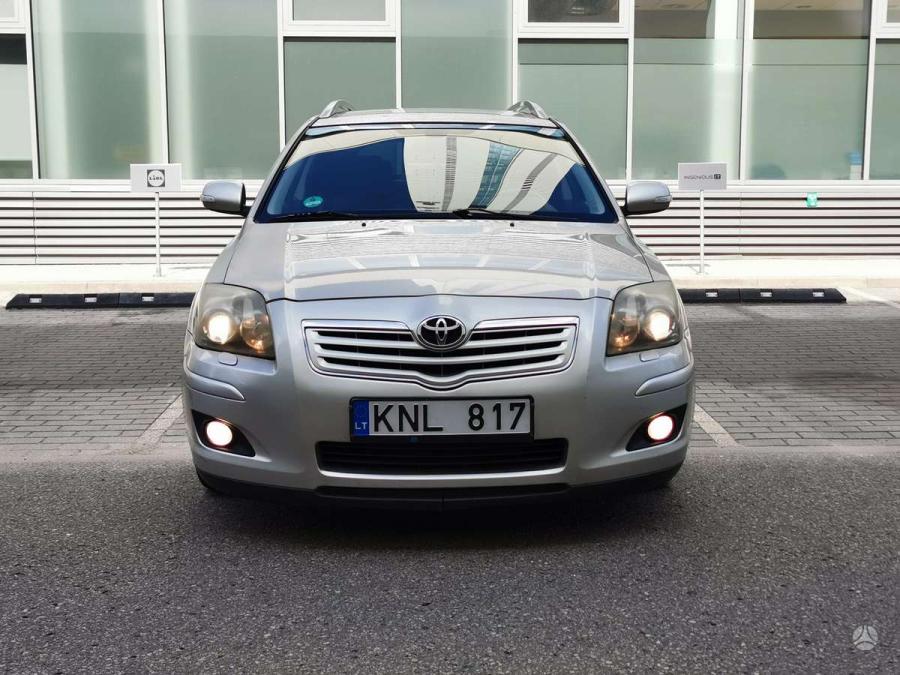 Pelēks Toyota Avensis 2007 Viļņa, ar dzinēja tilpumu 1.79 L un nobraukumu 400 tūkst. km par 1200 €, foto 4 vietnē AUTOMOTO.COM.LV